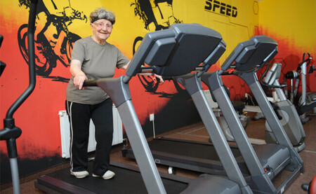 Aparatos de ejercicio ideales para adultos mayores | Aprende Institute