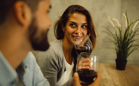 Consumo de alcohol: ¿tiene algún beneficio? | Aprende Institute