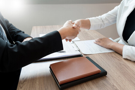 Todo sobre el primer contacto con el cliente | Aprende Institute