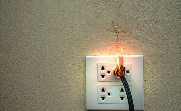 ¿Cómo identificar una sobrecarga eléctrica? | Aprende Institute