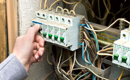 ¿Qué es un panel eléctrico y para qué sirve? | Aprende Institute