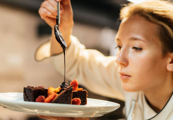 Cocina de autor: ¿Qué es y cuáles son sus orígenes? | Aprende Institute