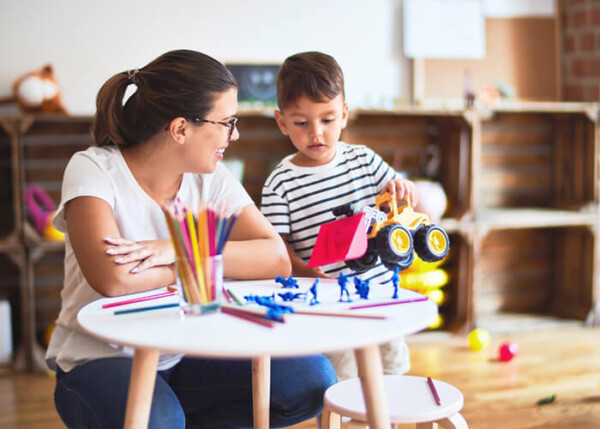 ¿Cómo iniciar un negocio de cuidado infantil? | Aprende Institute
